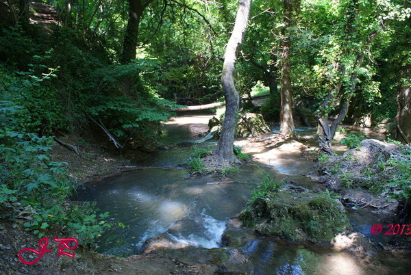 La chute d'eau du Grand Baou (Dép 83) La chute d'eau du Grand Baou (Dép 83)